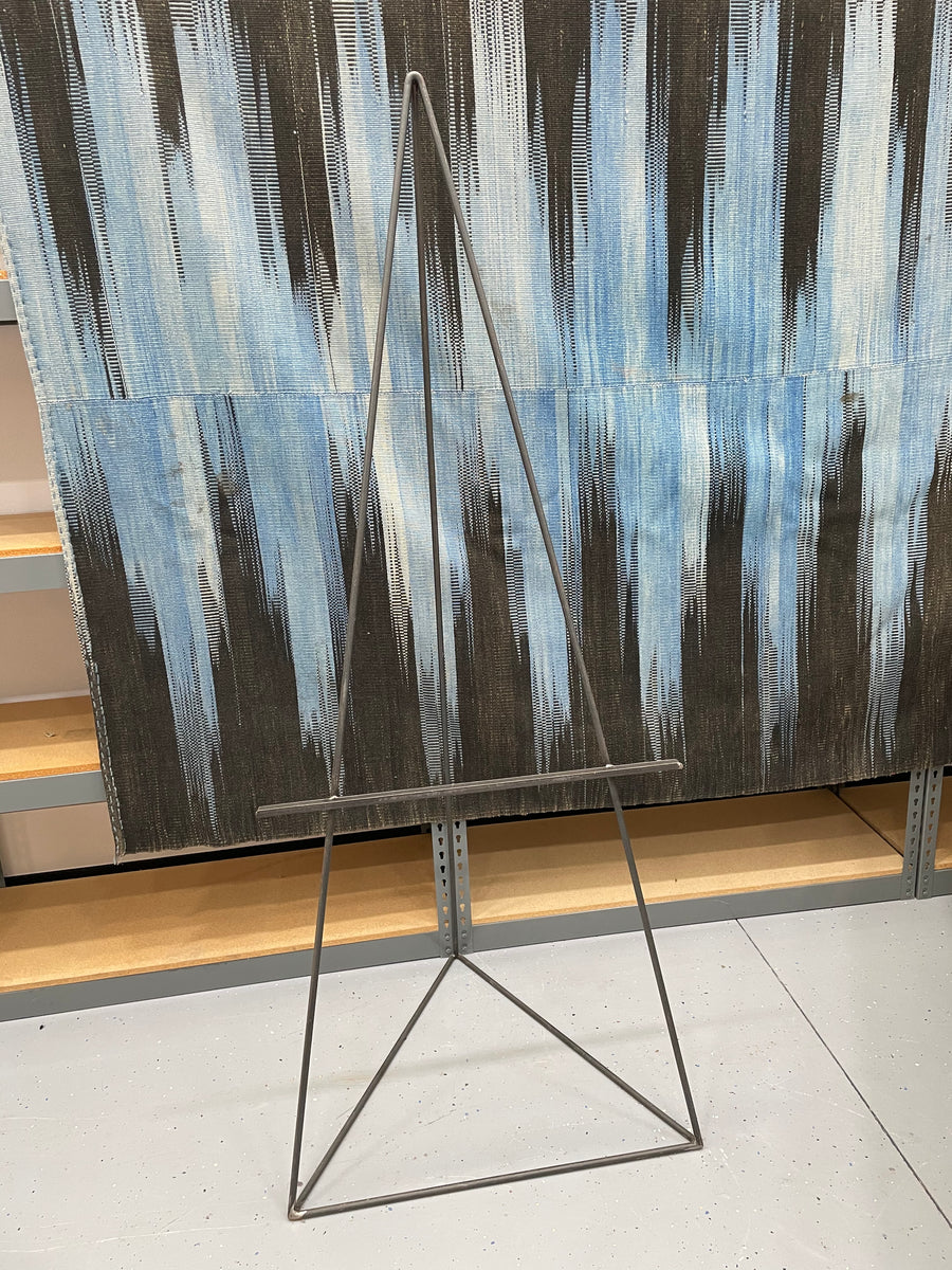 A26 - Steel Easel – STAG Provisions