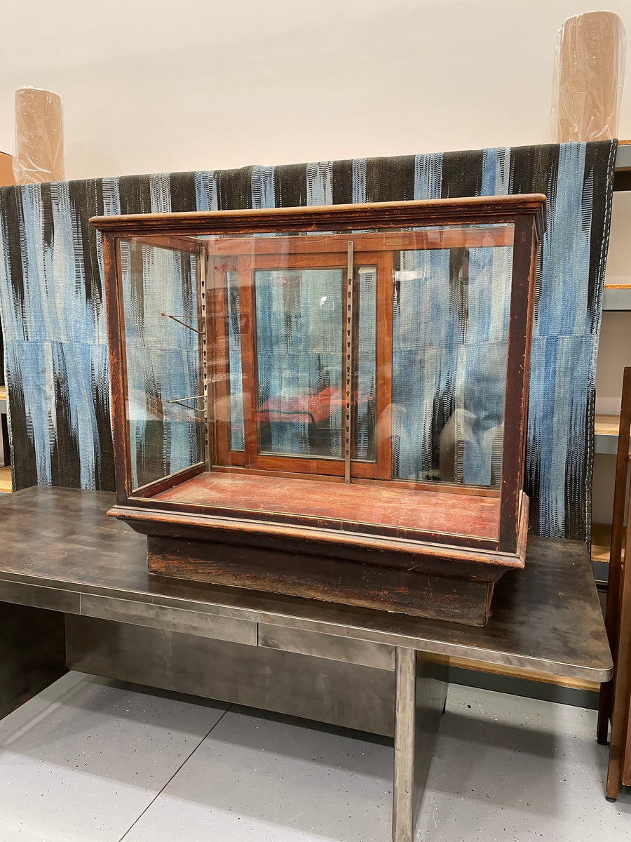 A8 - Freestanding Glass Display Case with Shelves – STAG Provisions