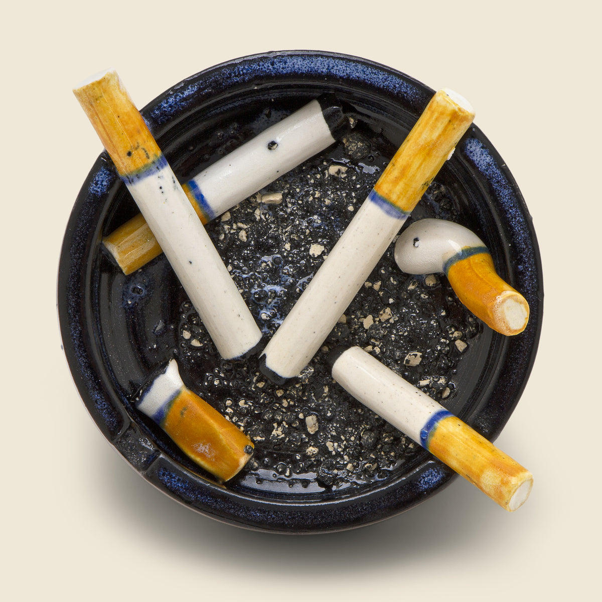 Cigarette Ashtray - Black – STAG Provisions